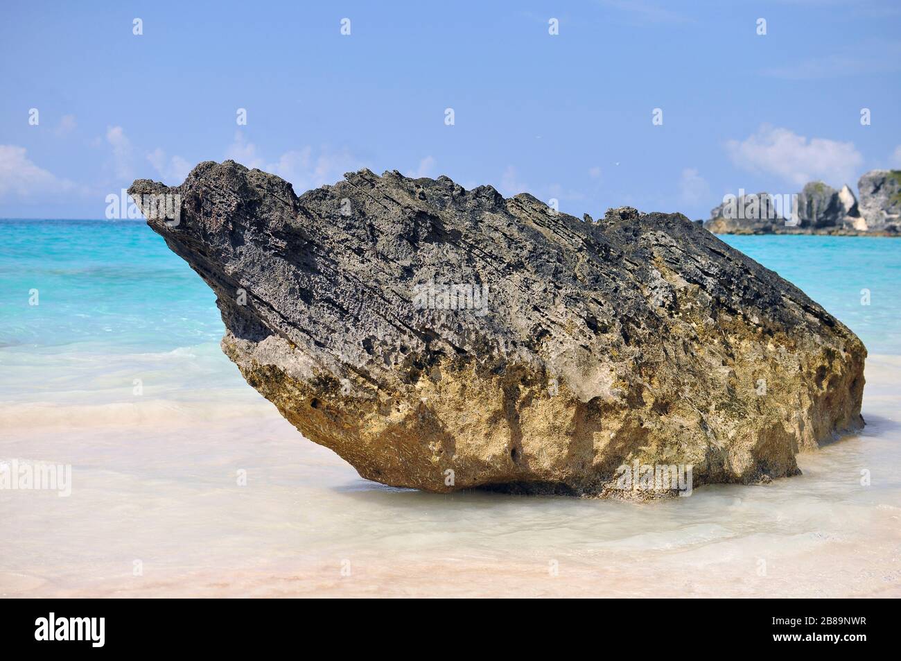 Bermuda blue lagoon hi-res stock photography and images - Alamy