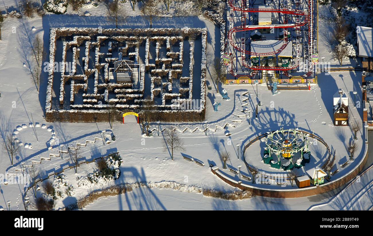 Labyrinth aerial view hi-res stock photography and images - Alamy