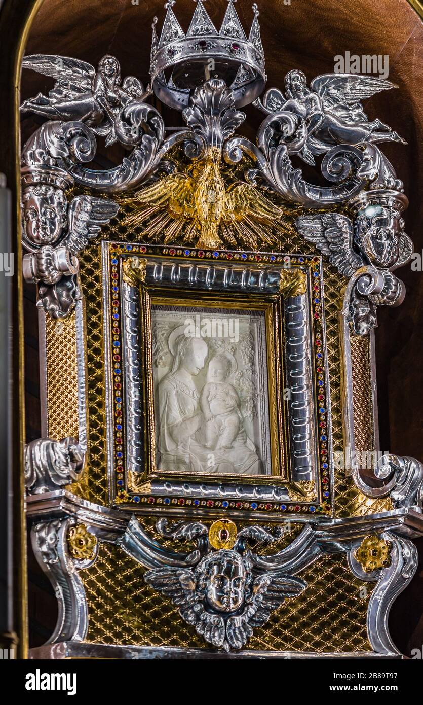 Protection blessed virgin mary hi-res stock photography and images - Alamy