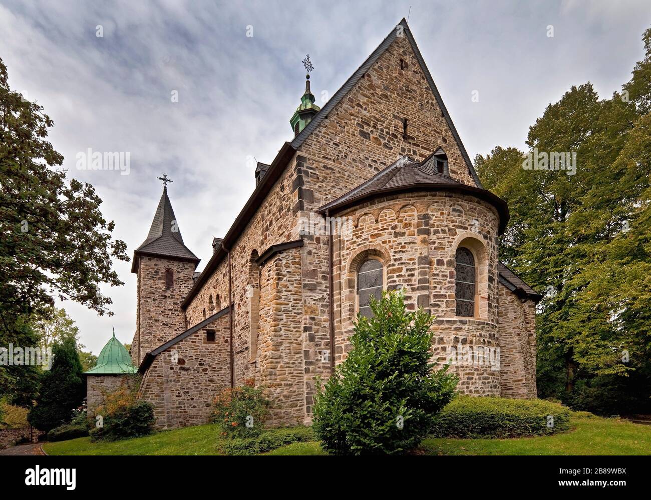 Abbey church hi-res stock photography and images - Alamy