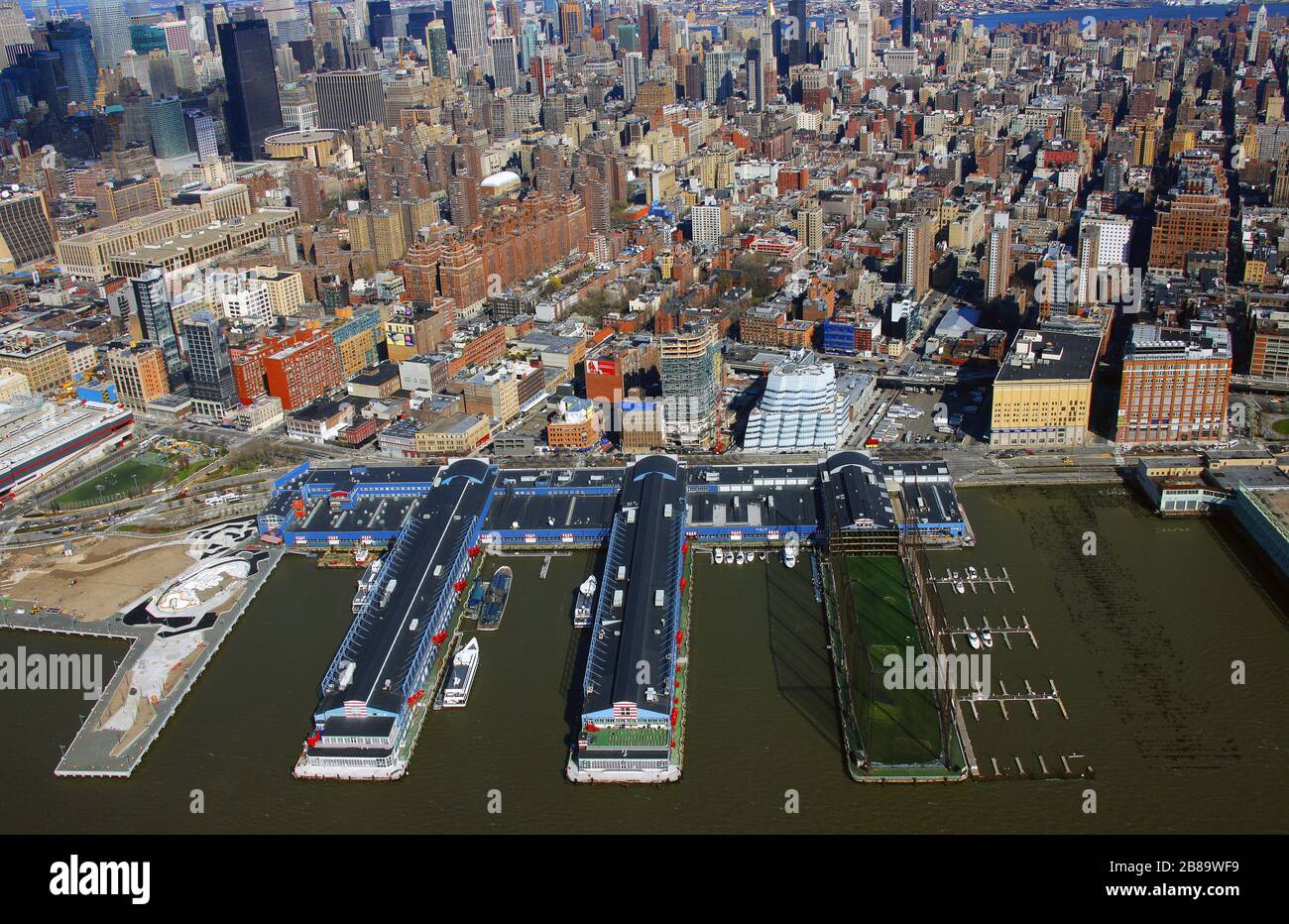 Chelsea wharf area hi-res stock photography and images - Alamy