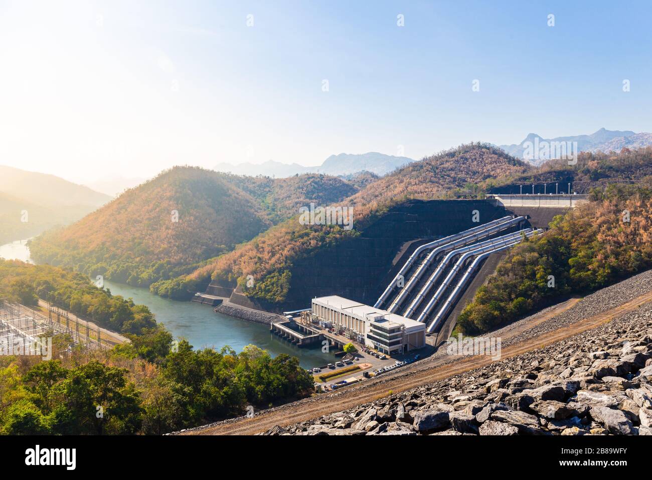 Landscape view around of Srinakarin Dam the power station with large ...