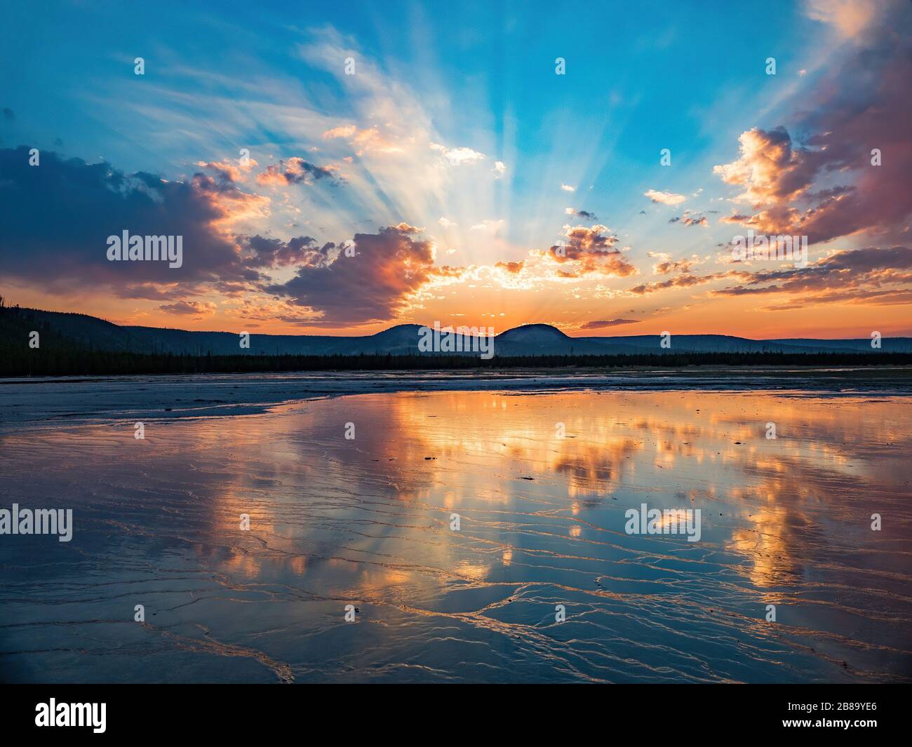 sunset at grand prismatic springs in Yellowstone National Park Stock ...
