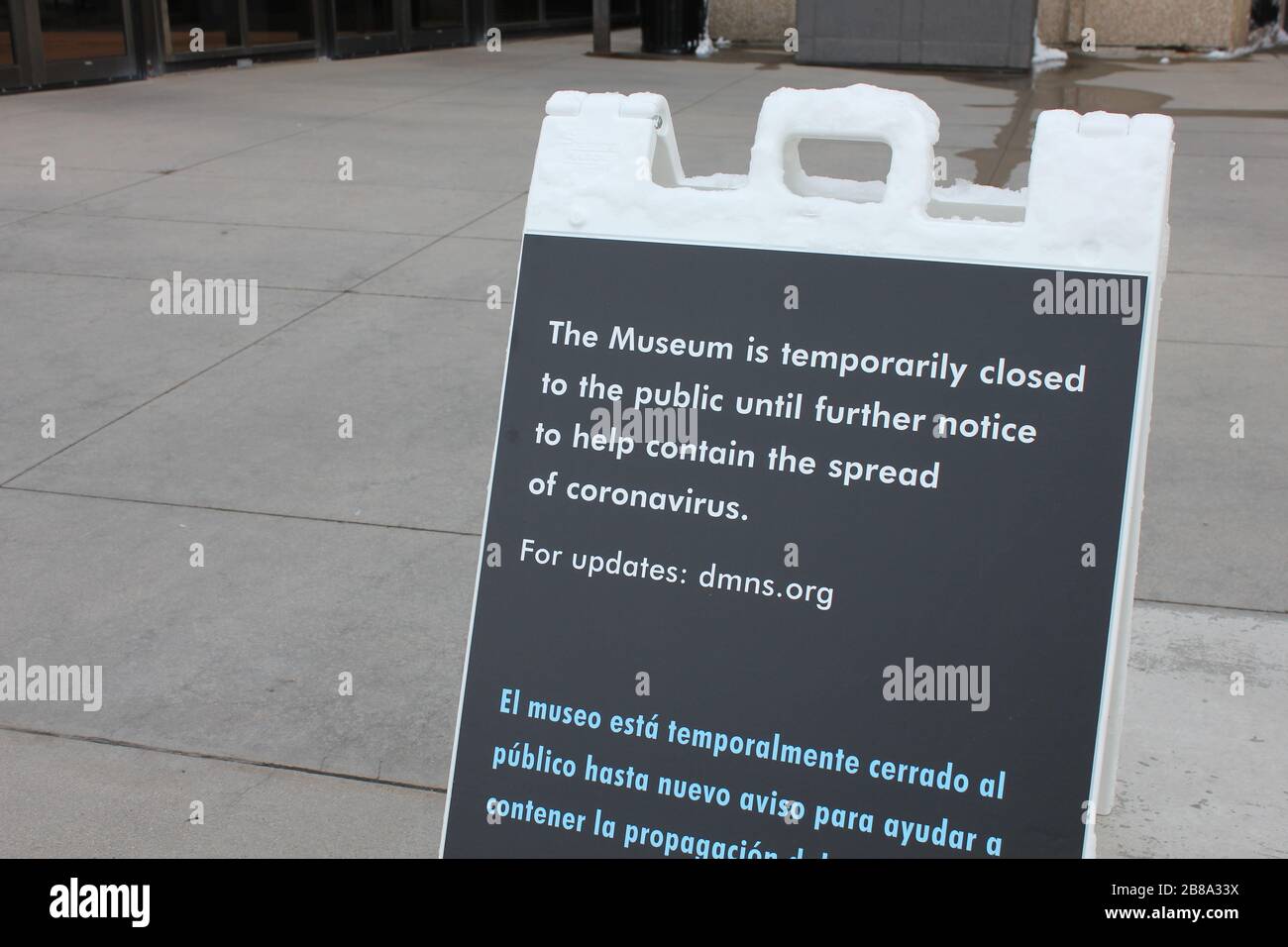 Museum closed sign hi-res stock photography and images - Alamy