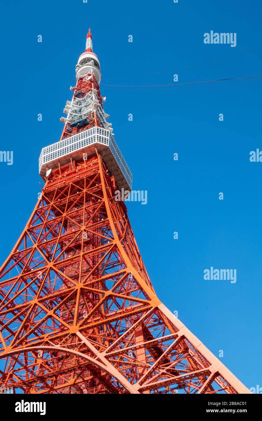 Tokyo Tower under clear blue sky in Tokyo, Japan Stock Photo - Alamy