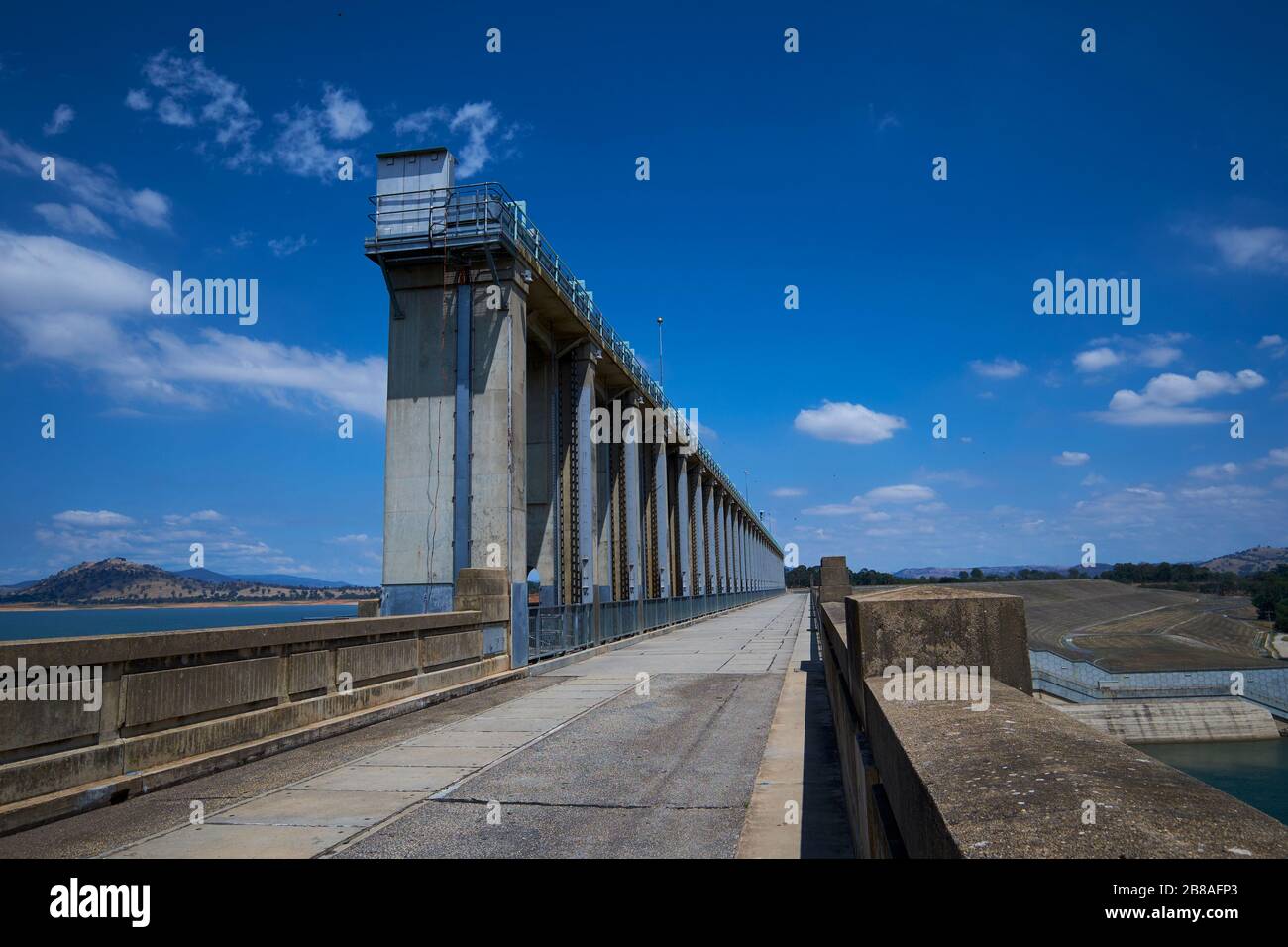 The gates at the top of the Hume dam on the Murray river. In New South ...