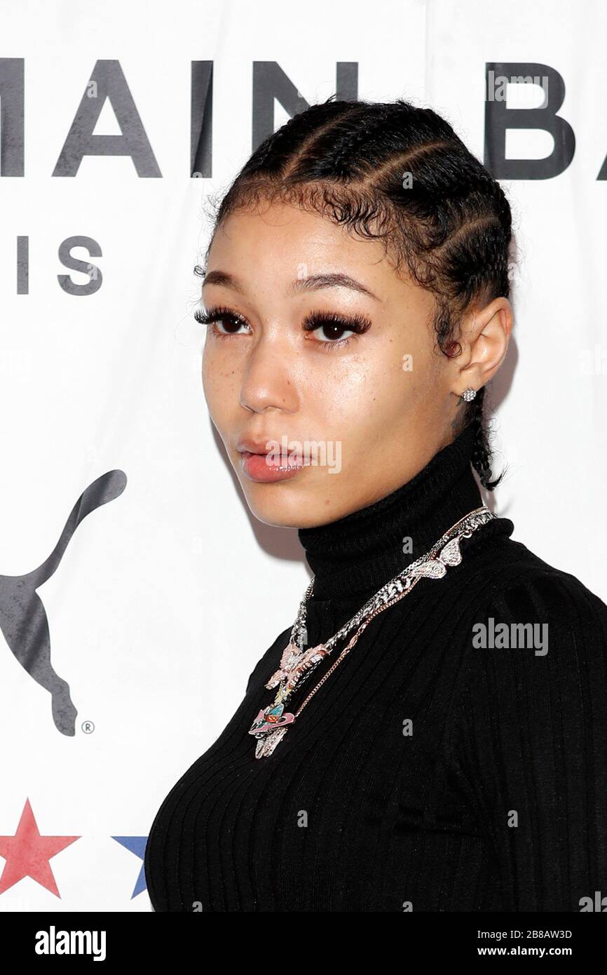 November 21, 2019, Los Angeles, CA, USA: LOS ANGELES - NOV 21: Coi ...