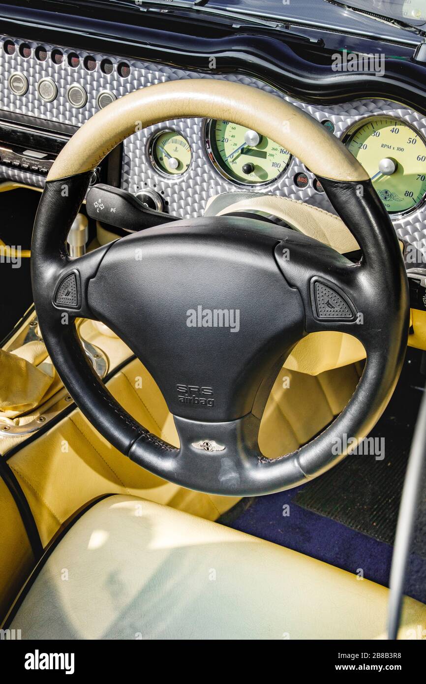 Morgan car interior hi-res stock photography and images - Alamy