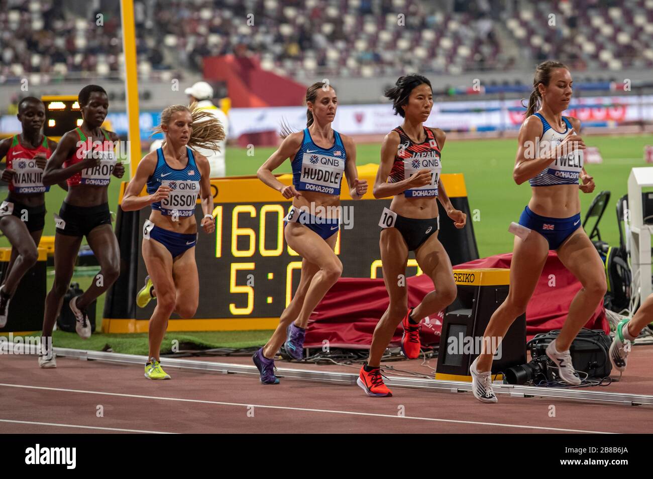 DOHA - QATAR - SEP 28: Molly Huddle (USA) competing in the Women's 10 ...