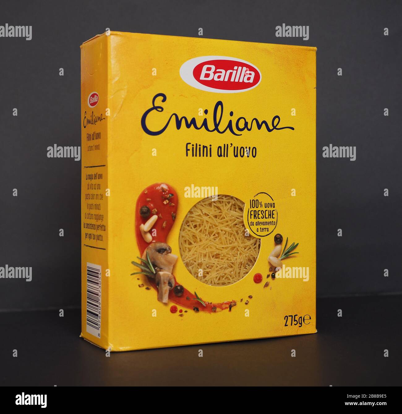 Packet of pasta hi-res stock photography and images - Alamy