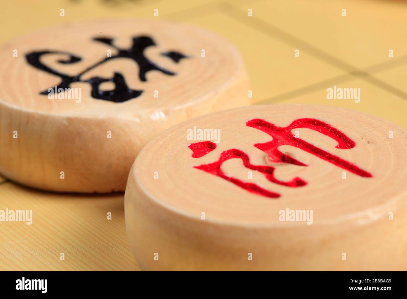 Ancient chinese chess set hi-res stock photography and images - Alamy