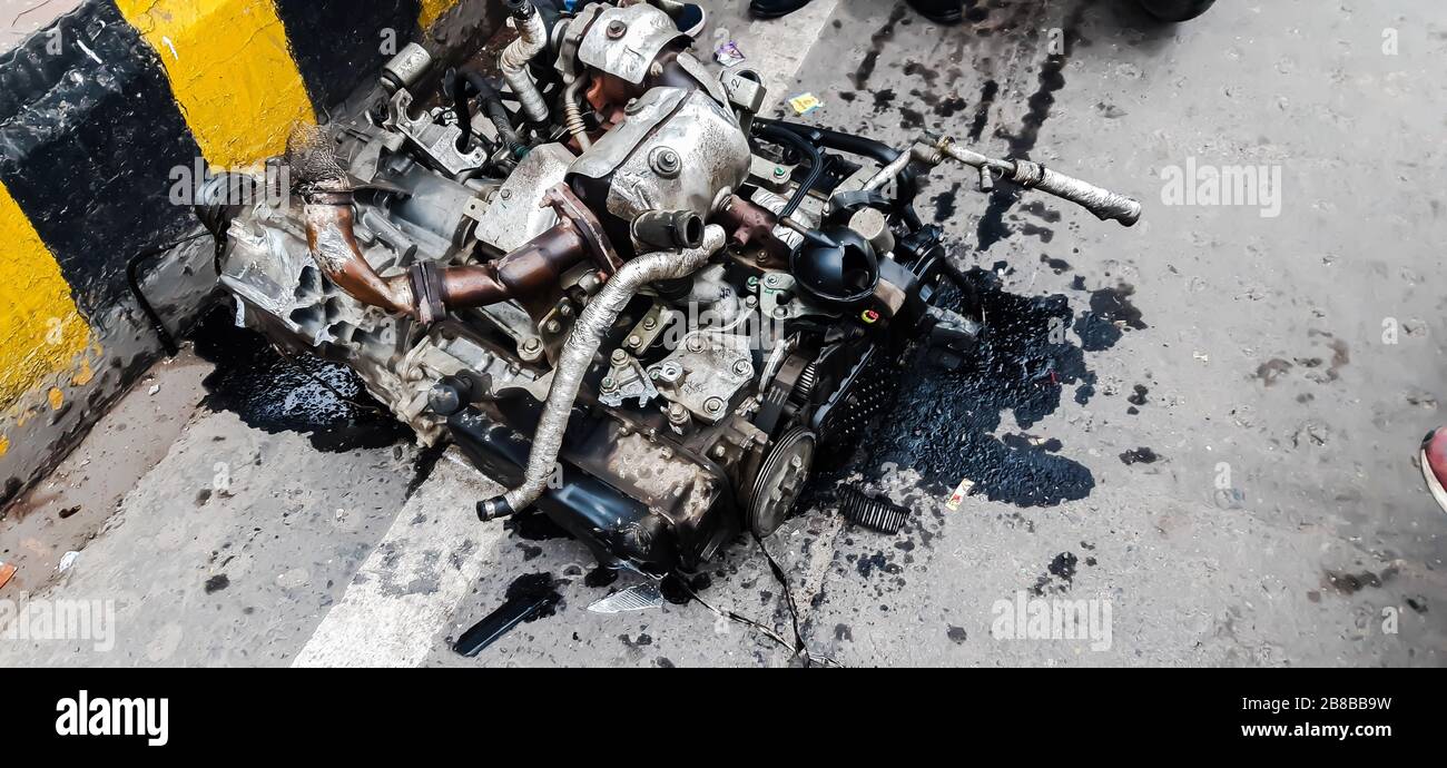 A picture of car engine Stock Photo - Alamy