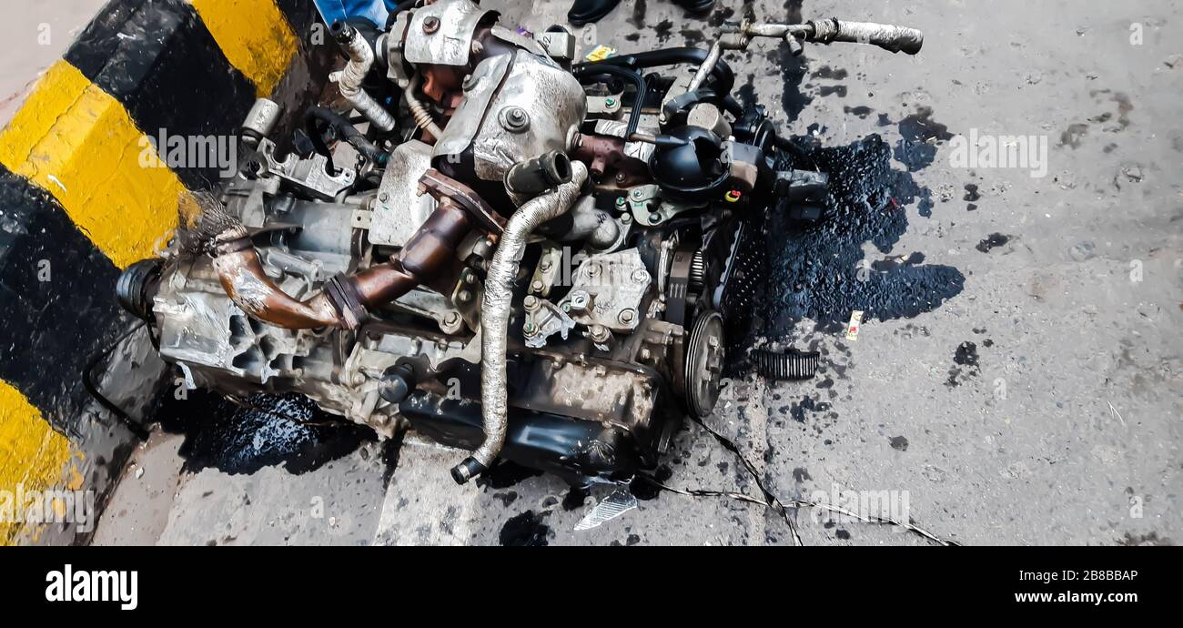 A picture of car engine Stock Photo - Alamy