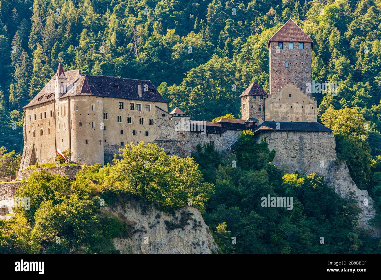 Castello tirolo hi-res stock photography and images - Alamy