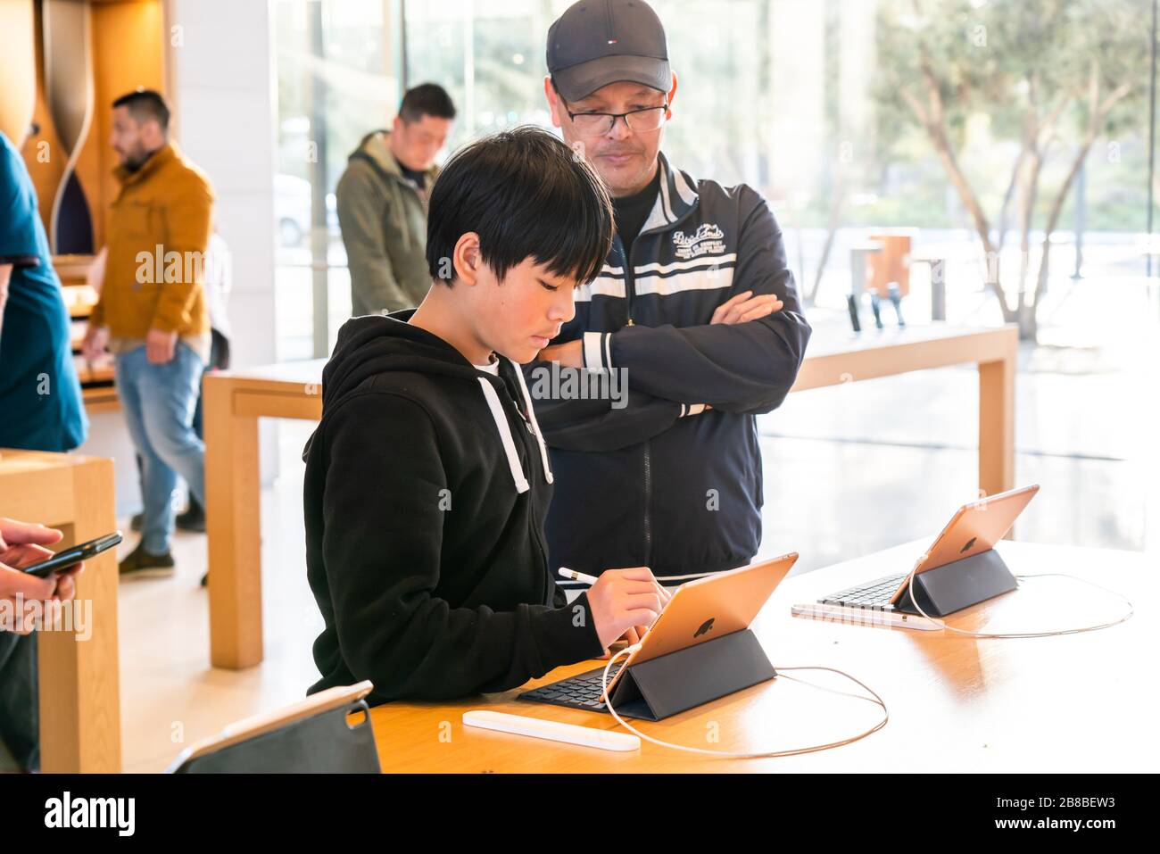 New apple devices hi-res stock photography and images - Alamy