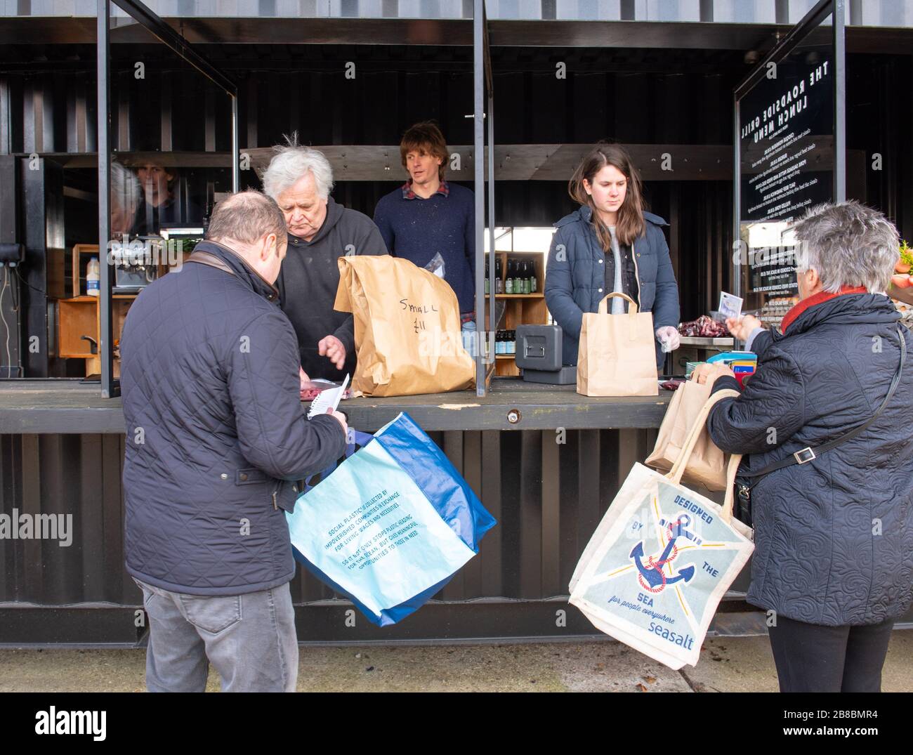 Supplying food village people hi-res stock photography and images - Alamy
