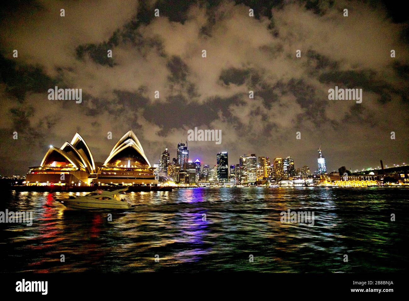 Sydney night sky hi-res stock photography and images - Alamy