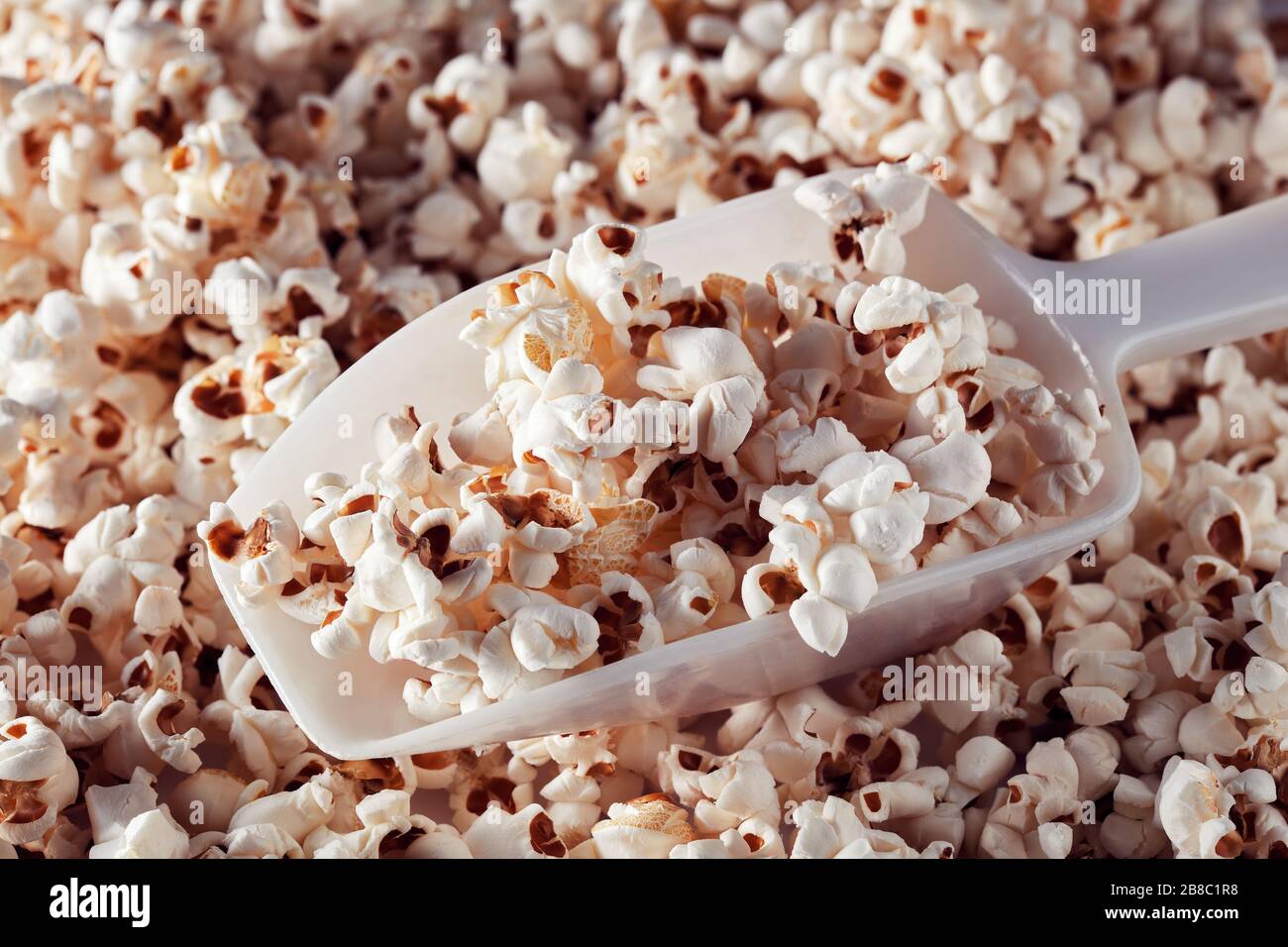 Popcorn kiosk hi-res stock photography and images - Alamy