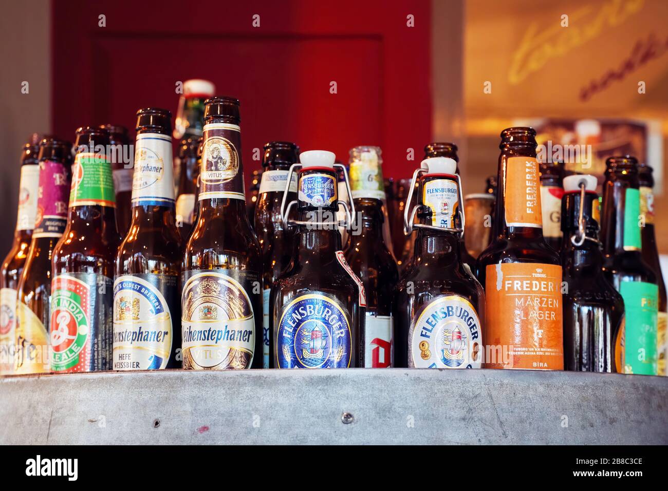 Pile empty alcohol bottle hi-res stock photography and images - Alamy