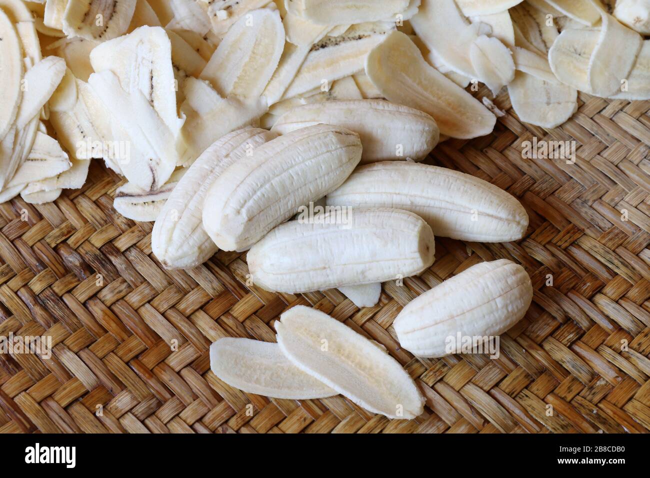 Banana peeled Slice thin, Raw bananas peeled pieces many, Banana pile ...