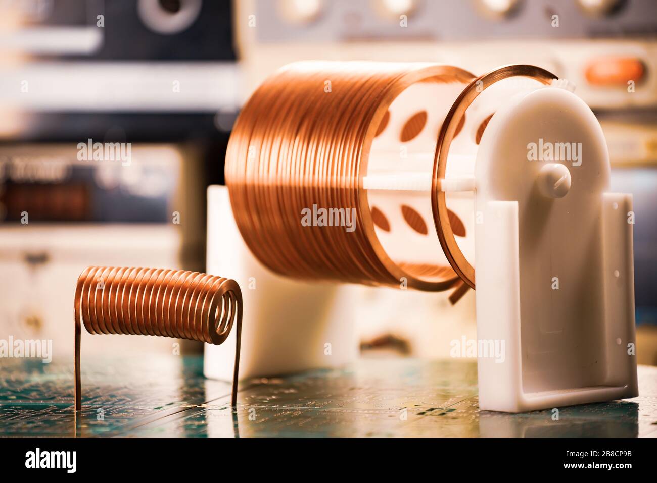 Stand of copper wire hi-res stock photography and images - Alamy