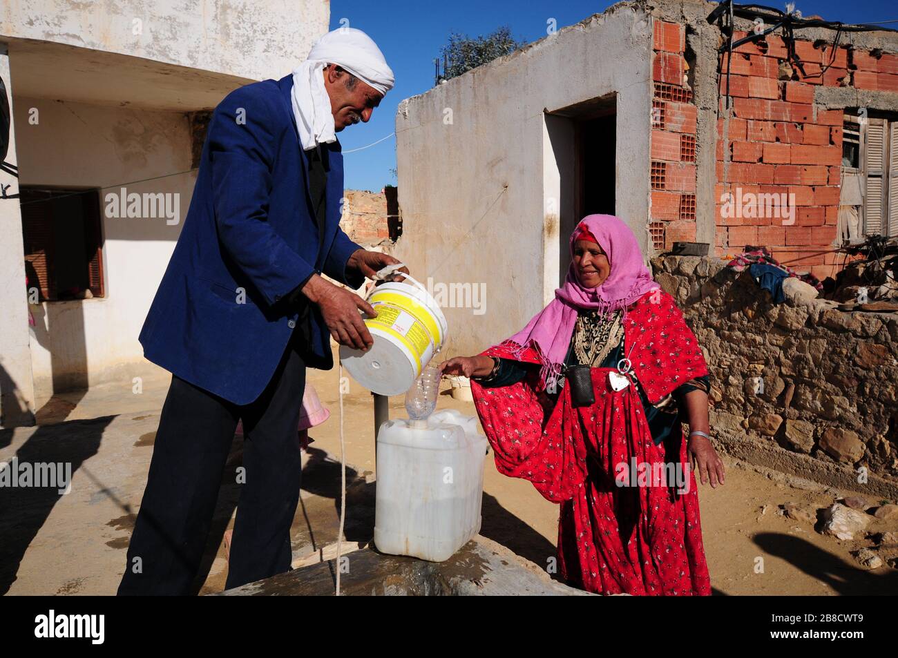 07 February 2020, Tunisia, El-Khol: Residents of the village of El-Khol ...