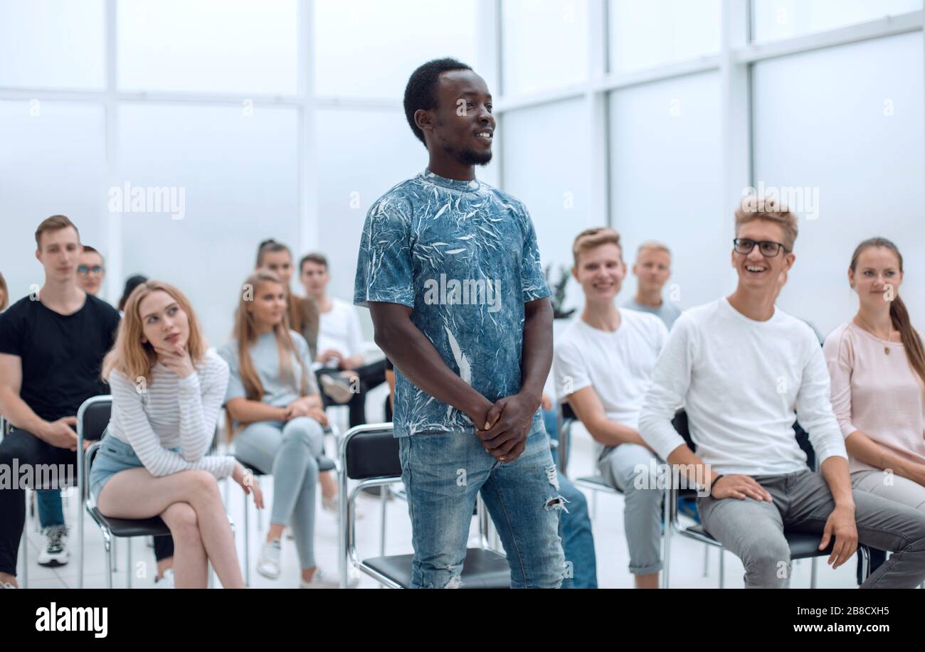 Audience answering questions speaker hi-res stock photography and ...