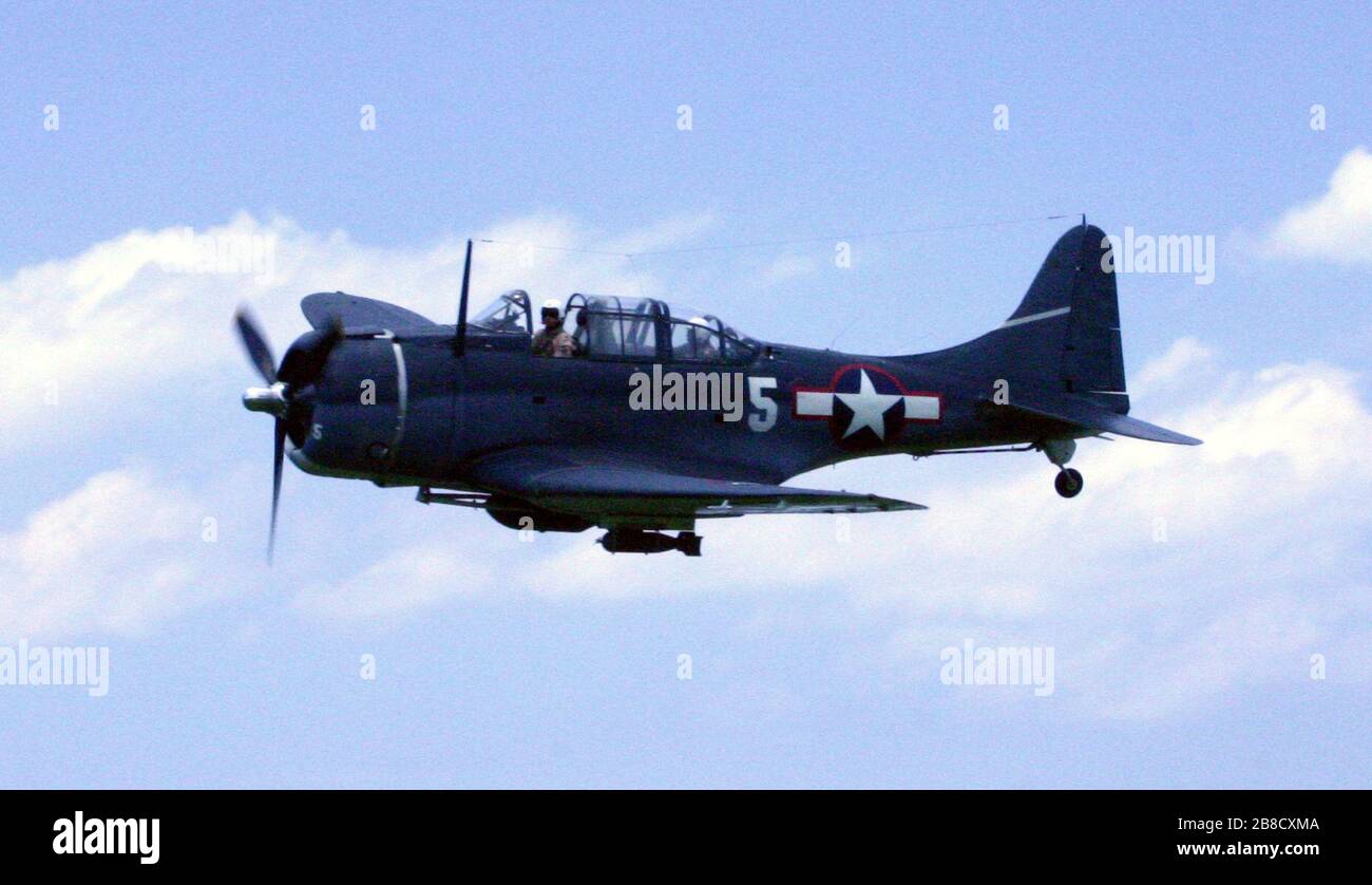 Douglas sbd 5 dauntless hi-res stock photography and images - Alamy