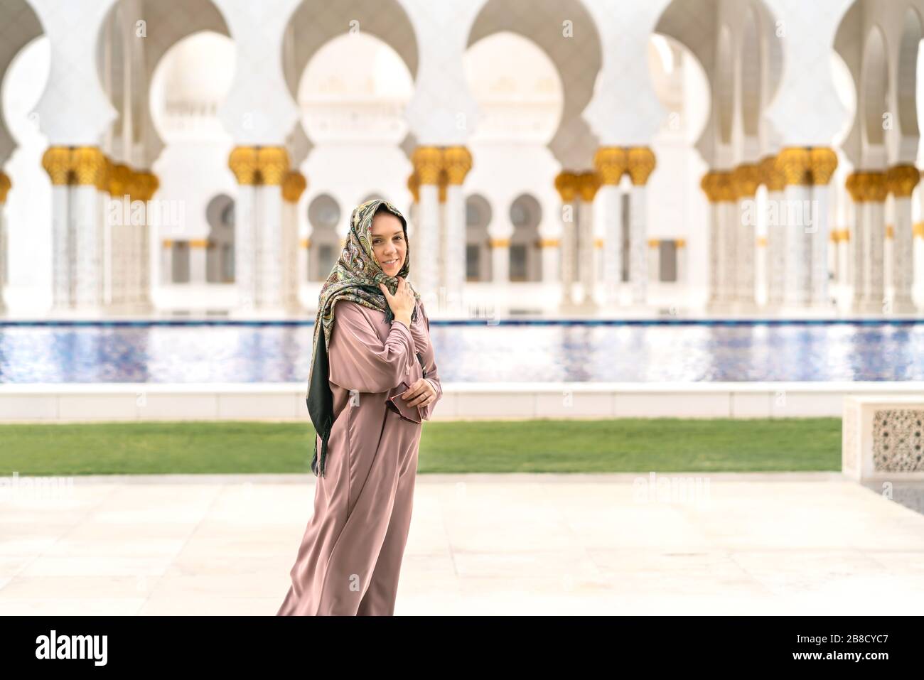 Sheikh zayed grand mosque in hi-res stock photography and images - Alamy