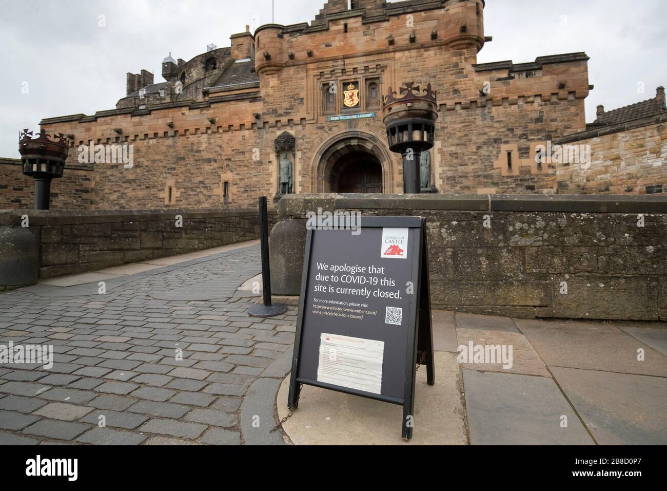 Edinburgh castle closed hi-res stock photography and images - Alamy