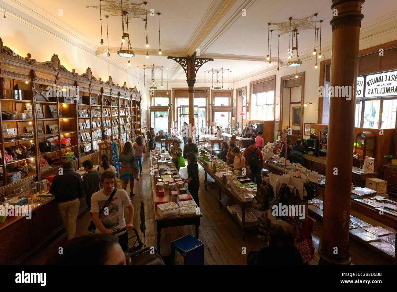traditional shop in Portugal Stock Photo - Alamy