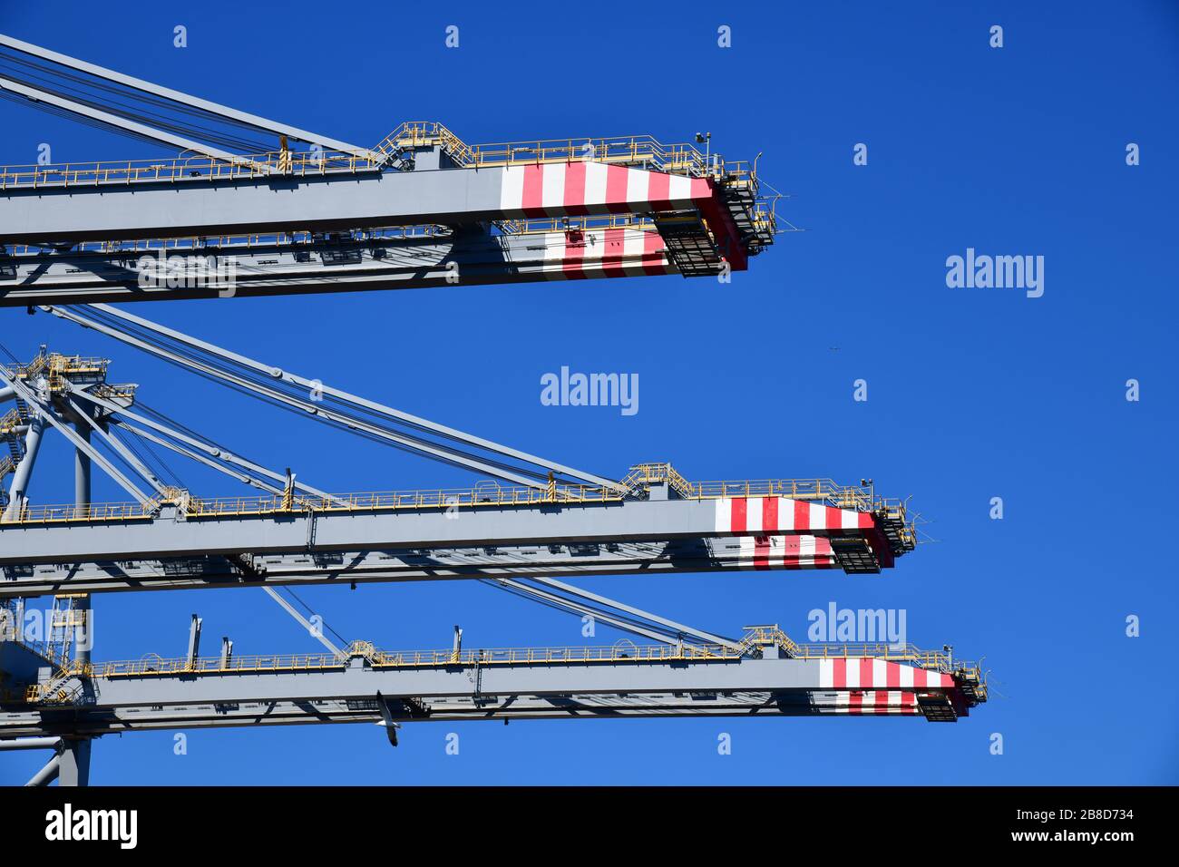 Container handling gantry crane hi-res stock photography and images - Alamy