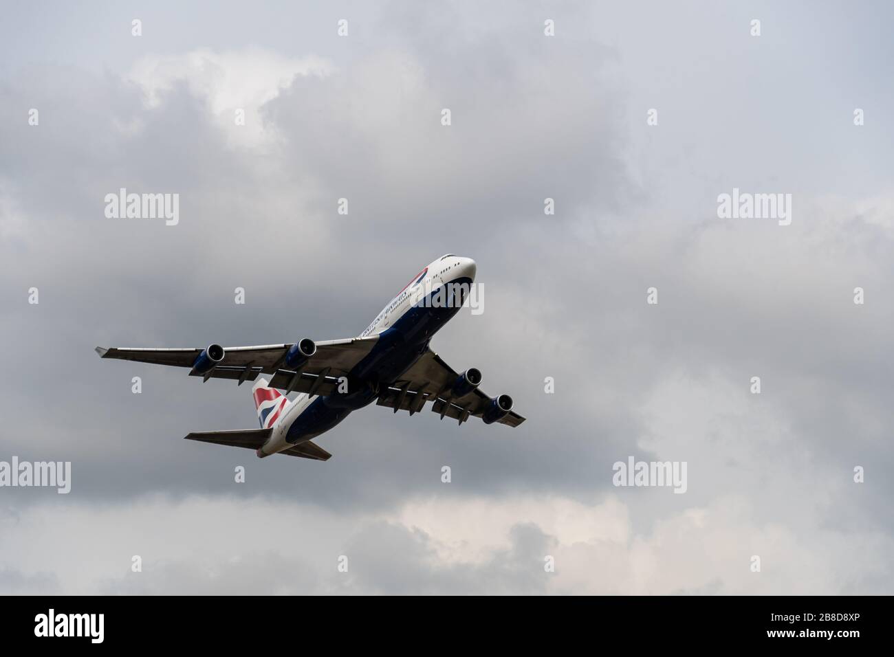 British airways boeing 747 en heathrow hi-res stock photography and ...