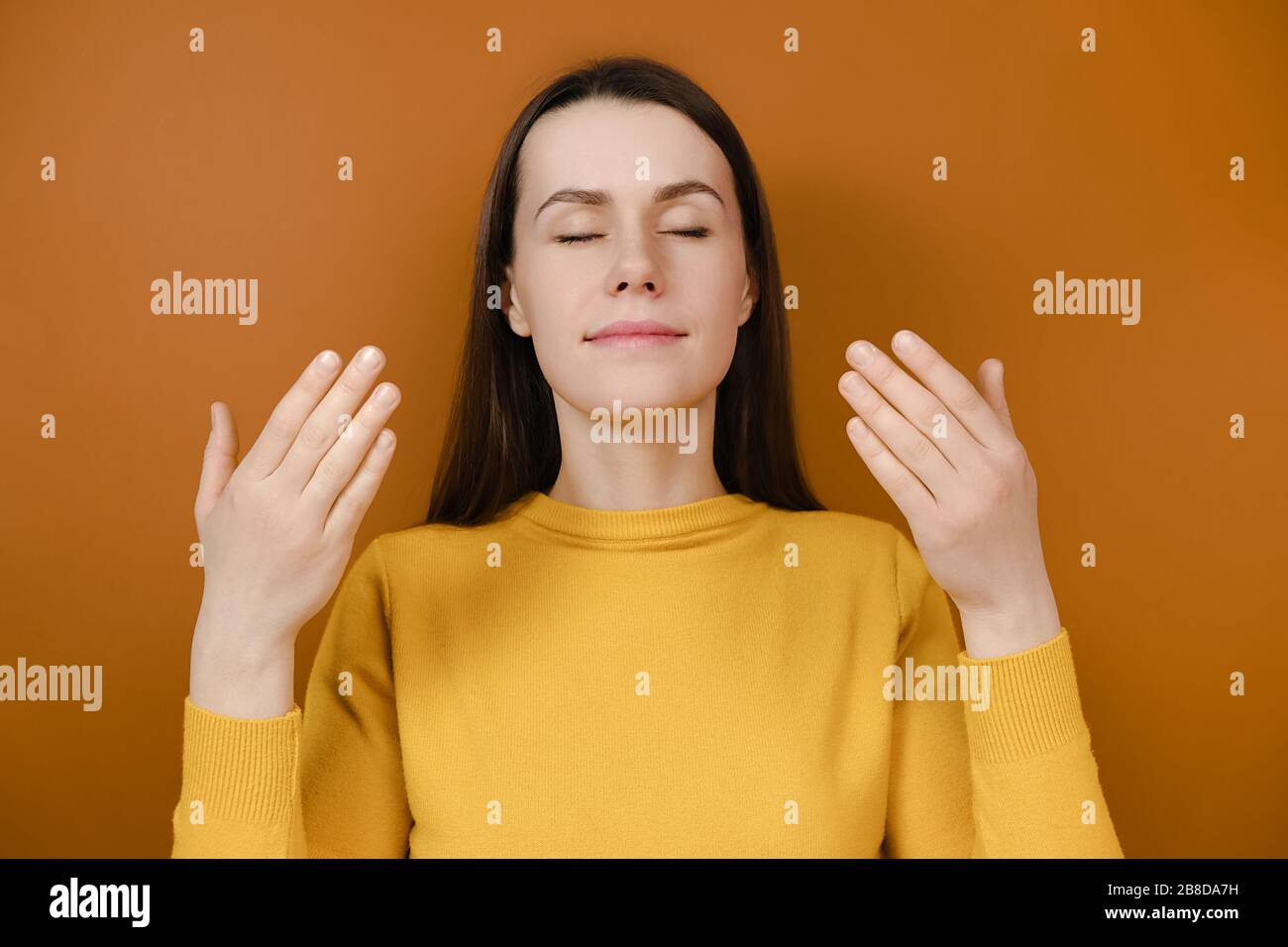 Feel the fragrance hi-res stock photography and images - Alamy