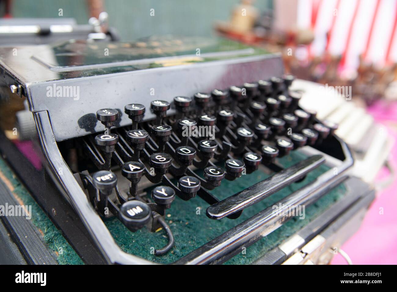 Typewriter buttons alphabet hi-res stock photography and images - Alamy