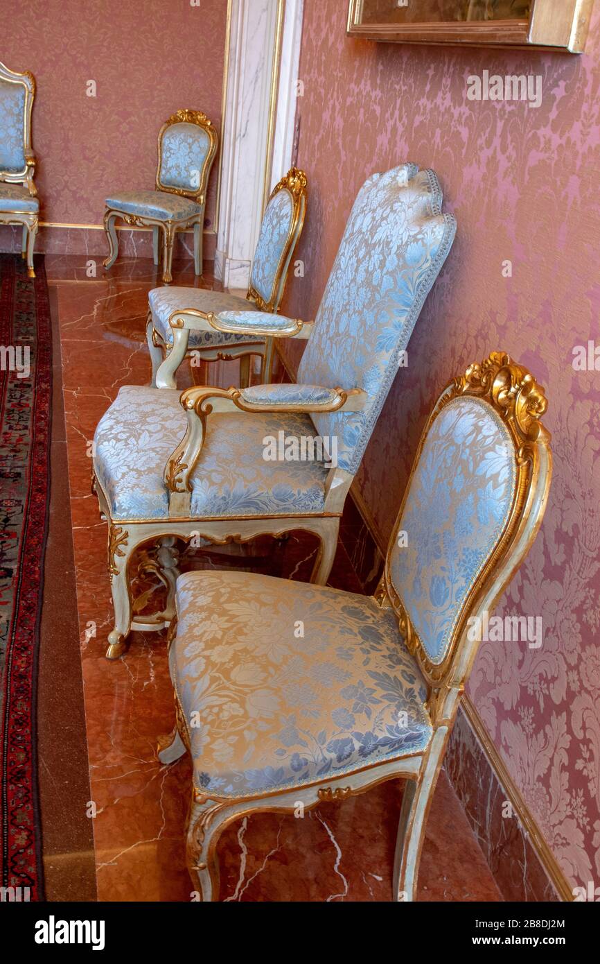 Avignon papal room hi-res stock photography and images - Alamy