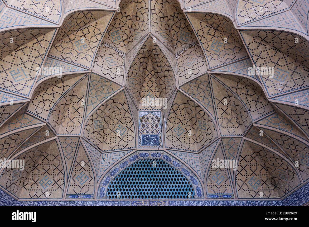 Isfahan mosque ceiling hi-res stock photography and images - Alamy