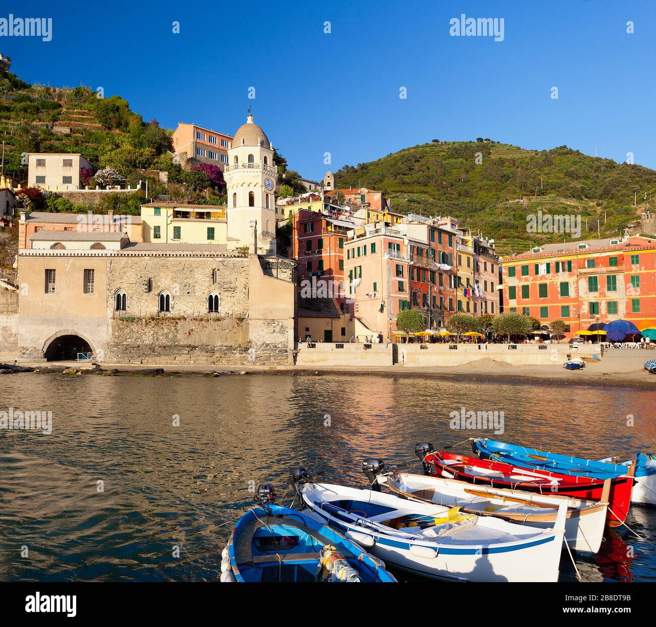 Vernazza port. Cinque Terre, Liguria, Italy Stock Photo - Alamy
