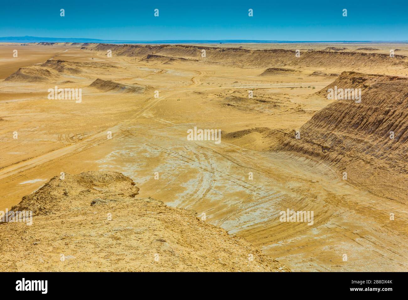 Arid desert areas hi-res stock photography and images - Alamy