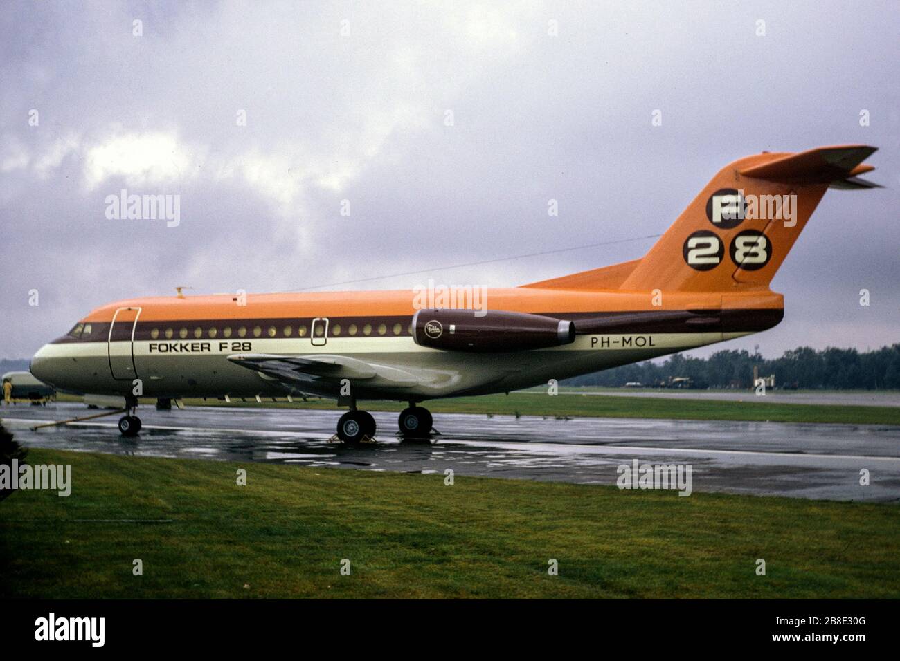 Fokker f 28 hi-res stock photography and images - Alamy