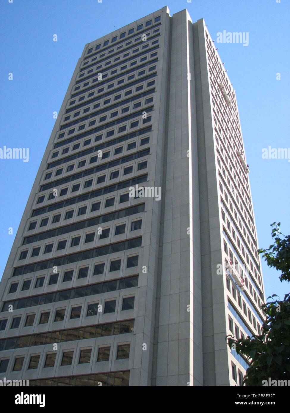 Complexe g hi-res stock photography and images - Alamy