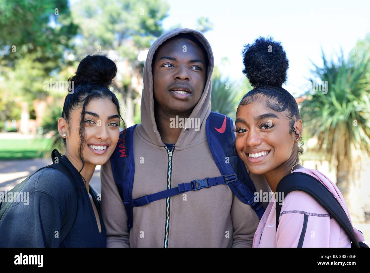 Influencers posing hi-res stock photography and images - Alamy