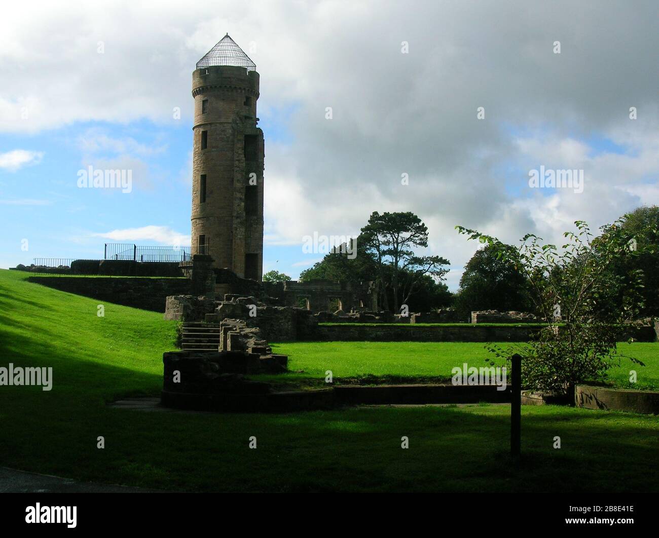 Eglinton castle ruins hi-res stock photography and images - Alamy