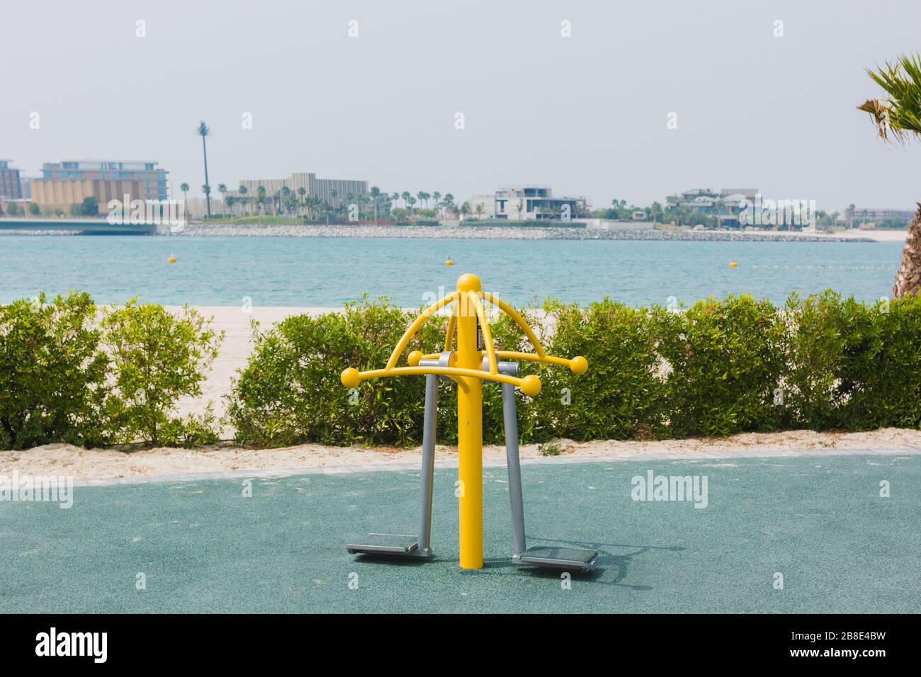 Basketball court on roof hi-res stock photography and images - Alamy