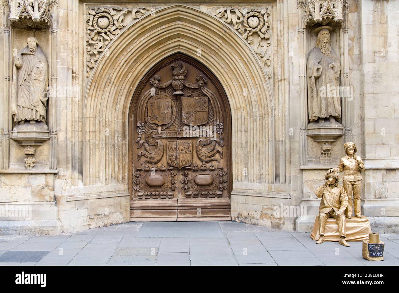 Abbey door hi-res stock photography and images - Alamy