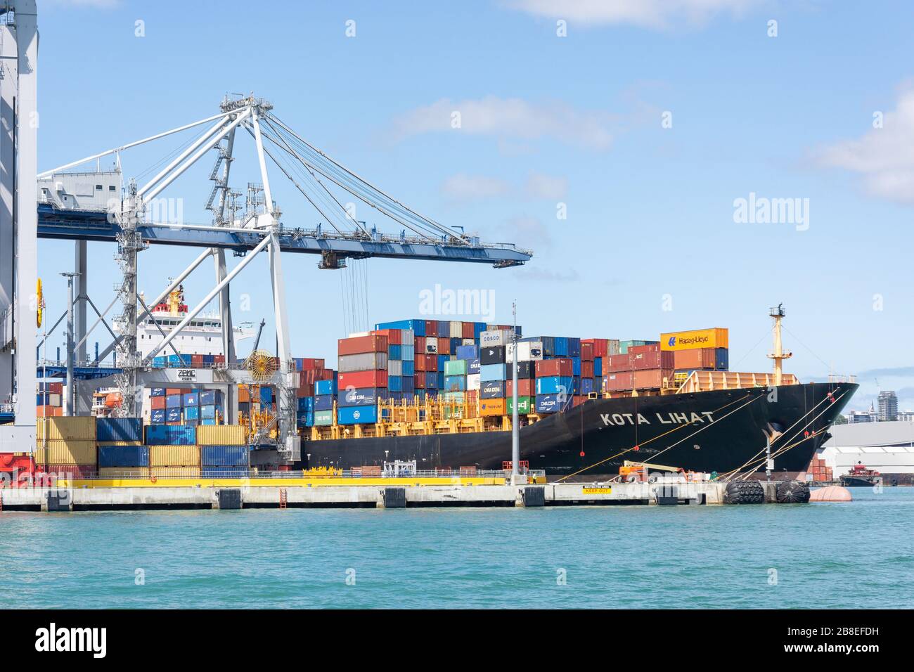 Ship auckland hi-res stock photography and images - Alamy