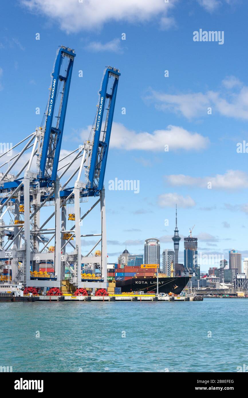 Auckland Waterfront and Port of Auckland, Waitemata Harbour, Auckland ...