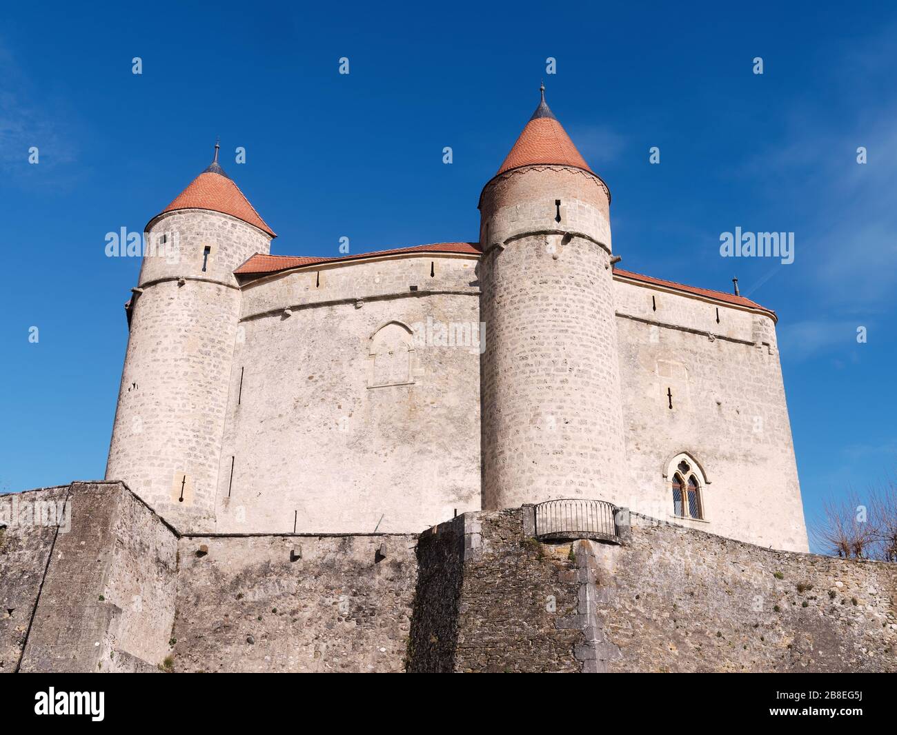 Medieval fortresses hi-res stock photography and images - Alamy