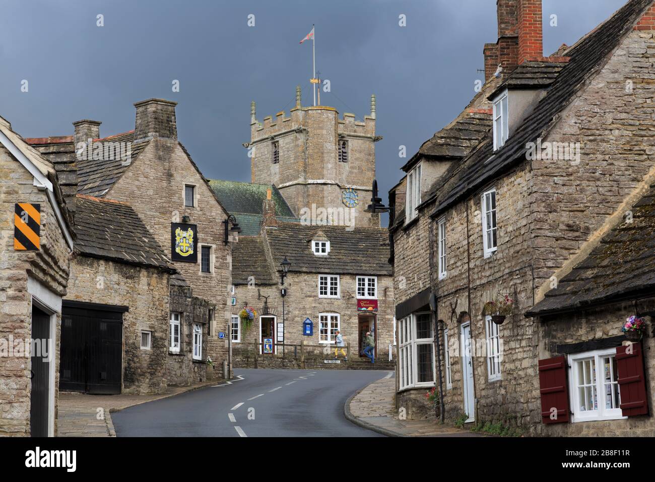 St edwards church corfe castle hi-res stock photography and images - Alamy