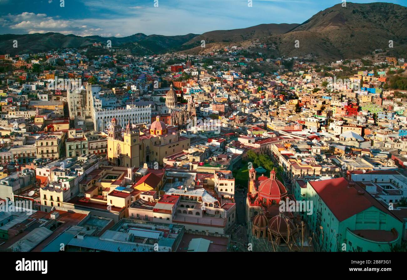 Colourful houses of guanajuato hi-res stock photography and images - Alamy